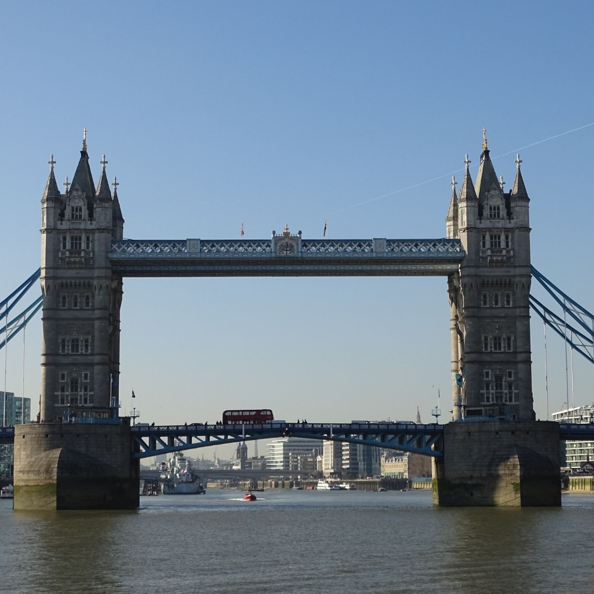 Fullhurst Community College - Fullhurst pledge takes year 7 to London