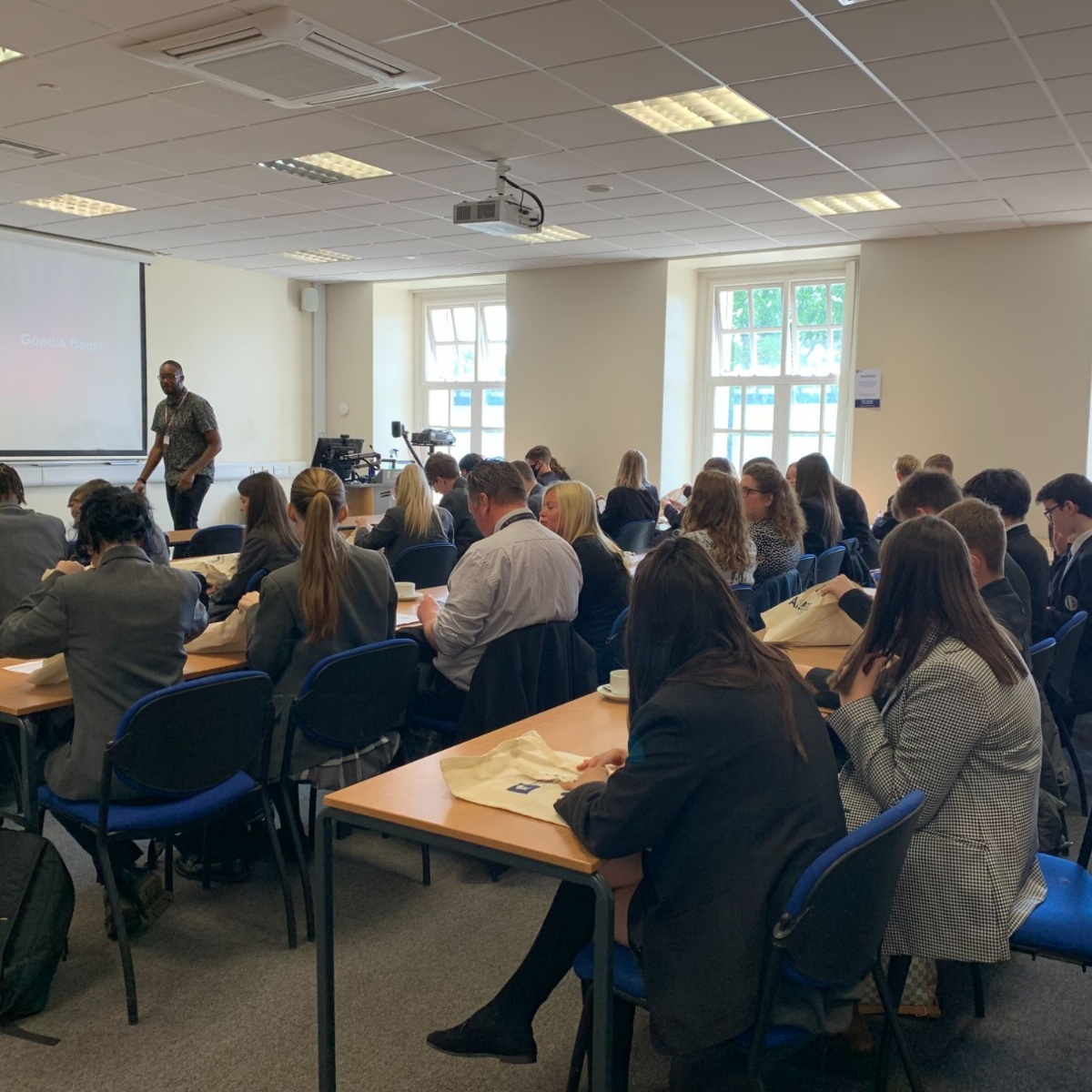 Fullhurst Community College - Y10 Ambitions Trip